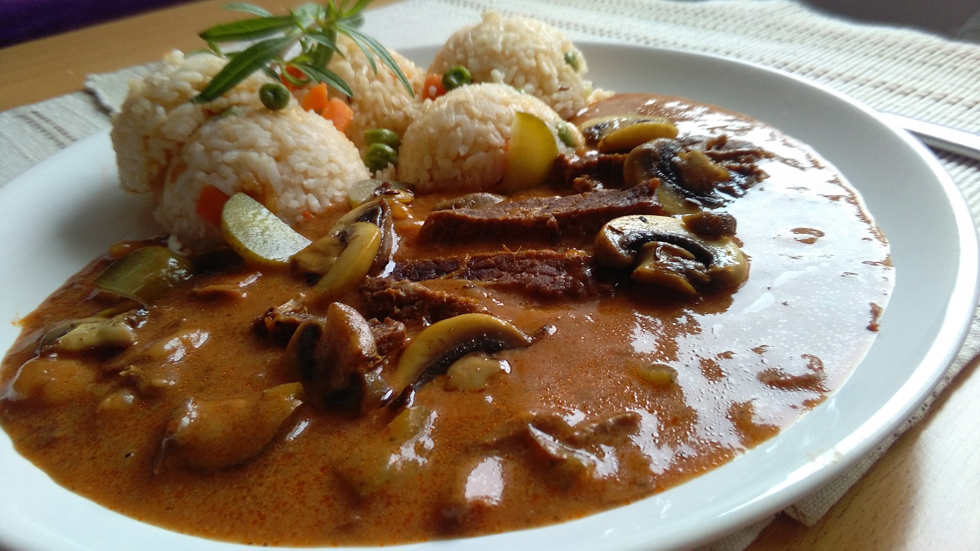 Hovězí steak stroganoff ( stroganov ) recept